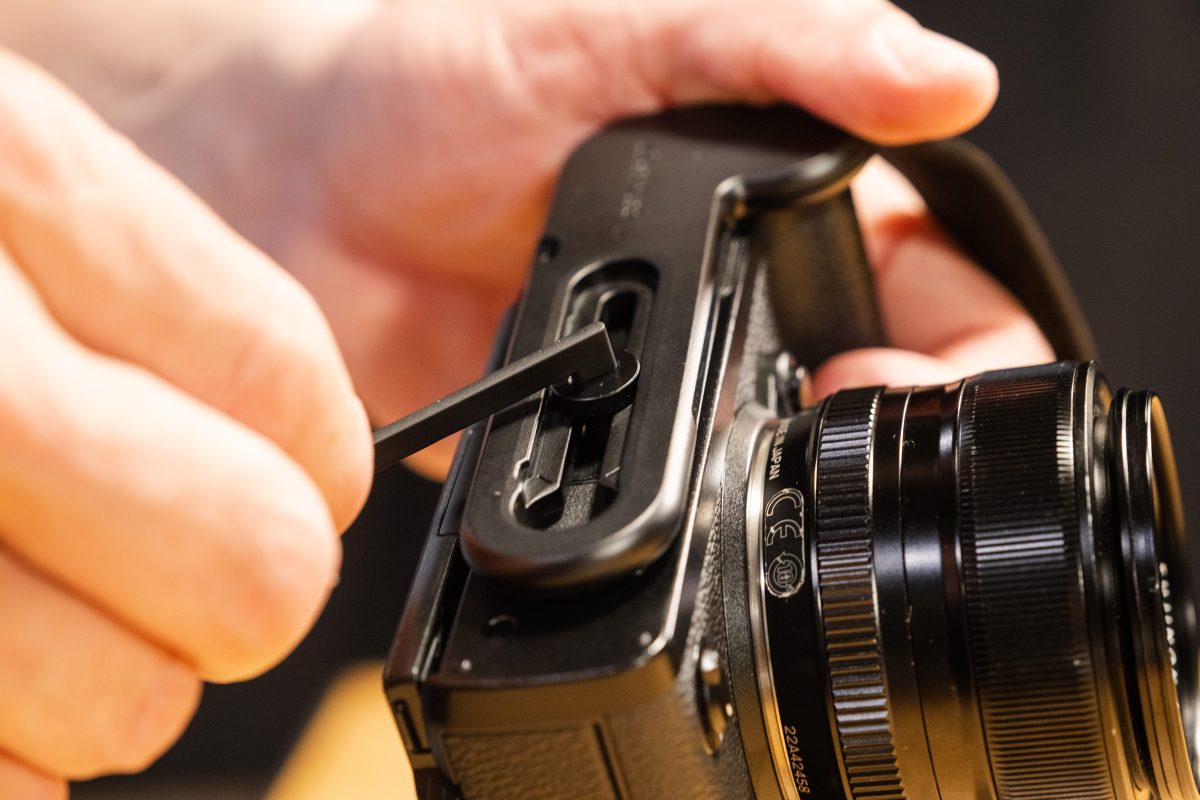 Peak Design Micro Clutch - Peak Design Launches Low-Profile Hand Strap ...
